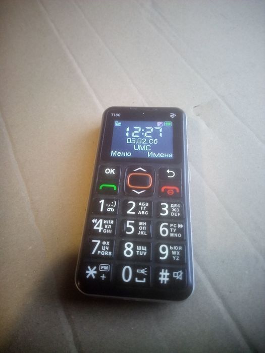 T 180 з великими кнопками і SOS: 550 грн. - Мобильные телефоны / смартфоны Лозовая на Olx