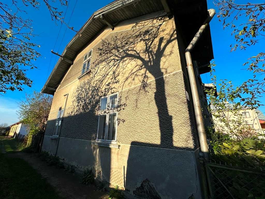 Продаж будинку у центральній частині міста 41 900 Продаж будинків