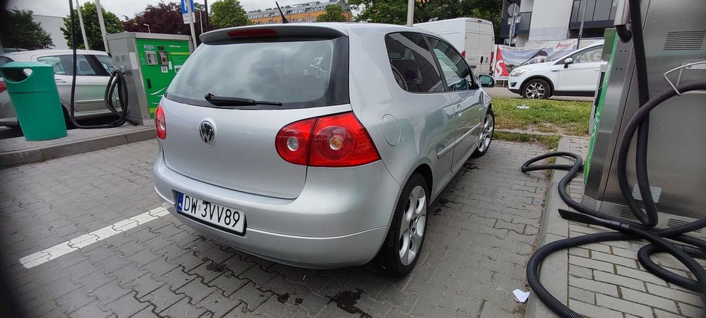 Samochód WV Golf 5 2006 Wrocław Krzyki • OLX.pl