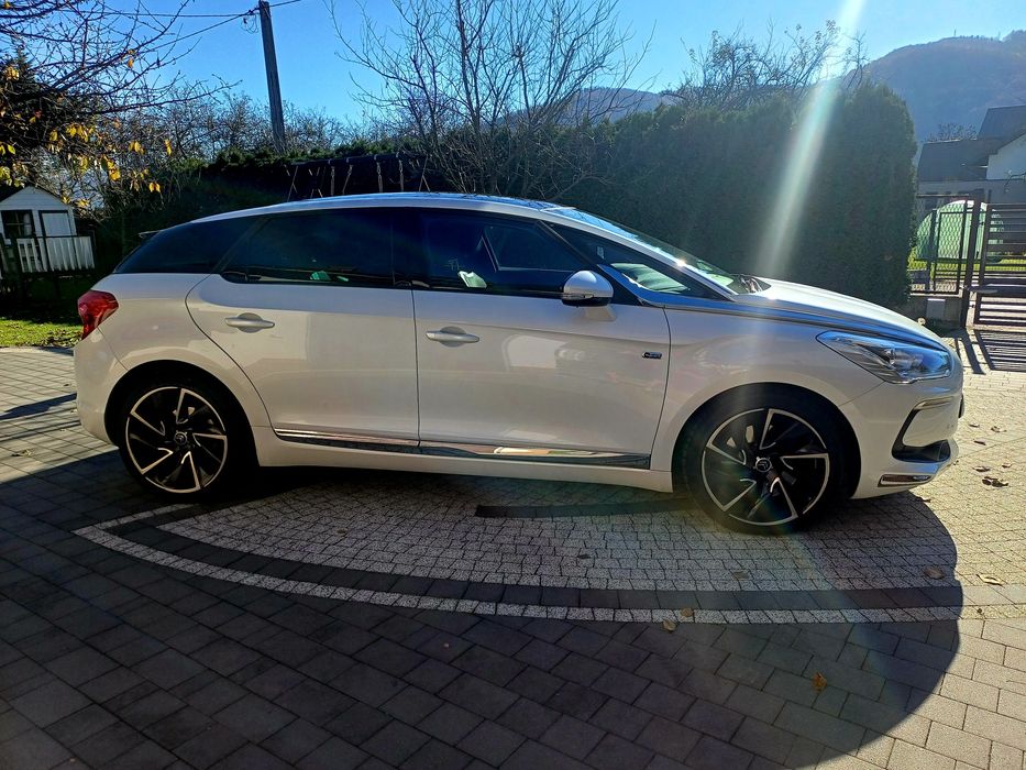 Sprzedam CITROEN DS5 Hybrid4 2.0 HDI 163KM + 37 elektryk, 4x4 Łącko • OLX.pl