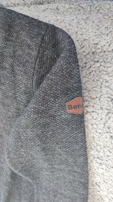 Новий світер Bench L: 1 000 грн. - Светр Дніпро на Olx