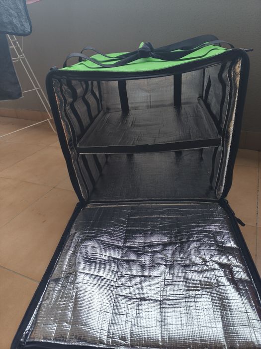 Mochila térmica Uber Eats (Como Nova) Ramada E Caneças • OLX.pt