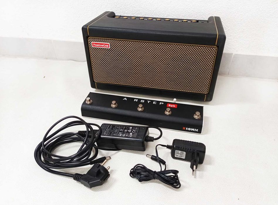 Amplificador Positive Grid Spark 40 c/ pedal Airstep Wireless Cascais E ...