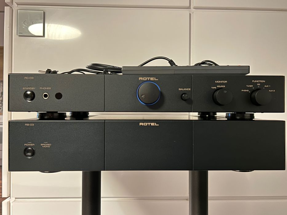 Stereo zestaw Rotel RB-03 + RC-03 przedwzmacniacz + wzmacniasz + pilot ...