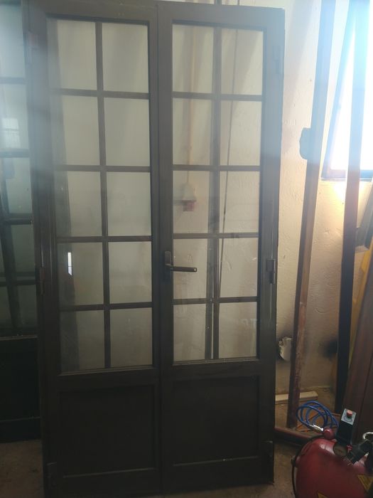 Portas de alumínio com portadas A Dos Cunhados E Maceira • OLX.pt