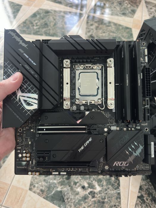 Intel i5 14600kf + asus rog strix z690-g wi fi + 16 gb ddr5 6000: 18 ...