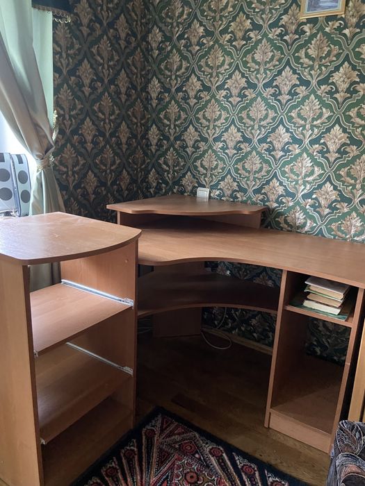 Компютерний стіл бу Борислав 1 500 грн Офісні меблі Борислав на Olx