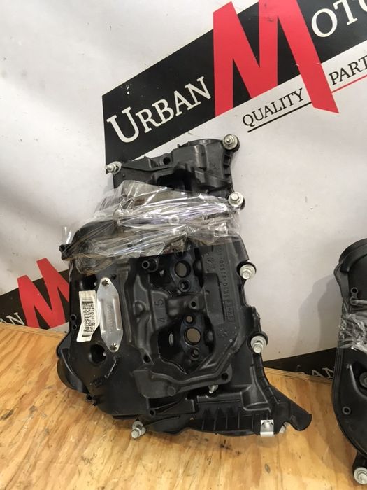 Клапанная крышка Land Rover Range Rover 3.0D LR029145 LR029146: 150 ...