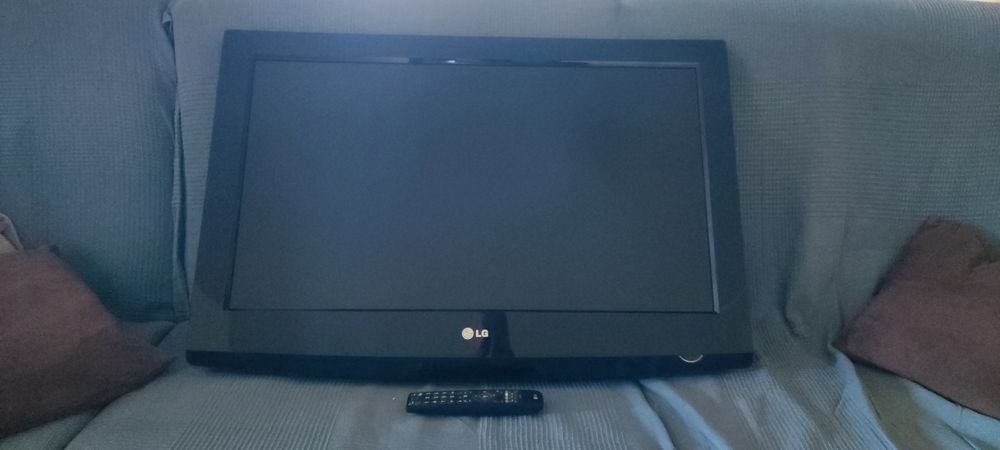 Televisão LED, LG 32LF2510 Carcavelos E Parede • OLX.pt