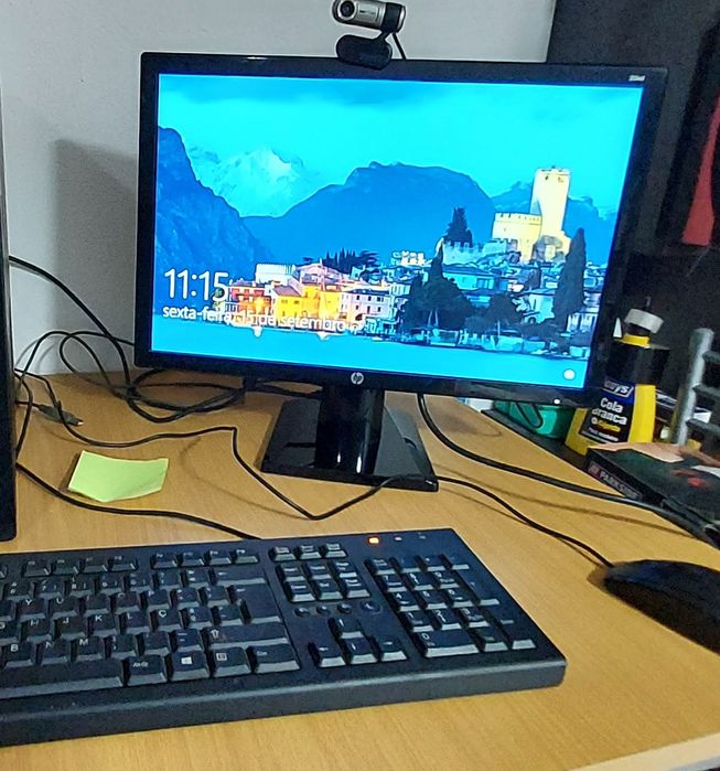 Monitor hp 20 pulgadas Alenquer (Santo Estêvão E Triana) • OLX Portugal
