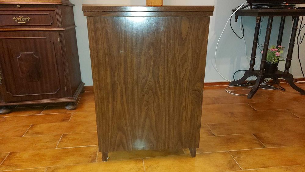 Máquina Costura Oliva CL 50 com móvel e motor/pedal elétrico Paranhos ...