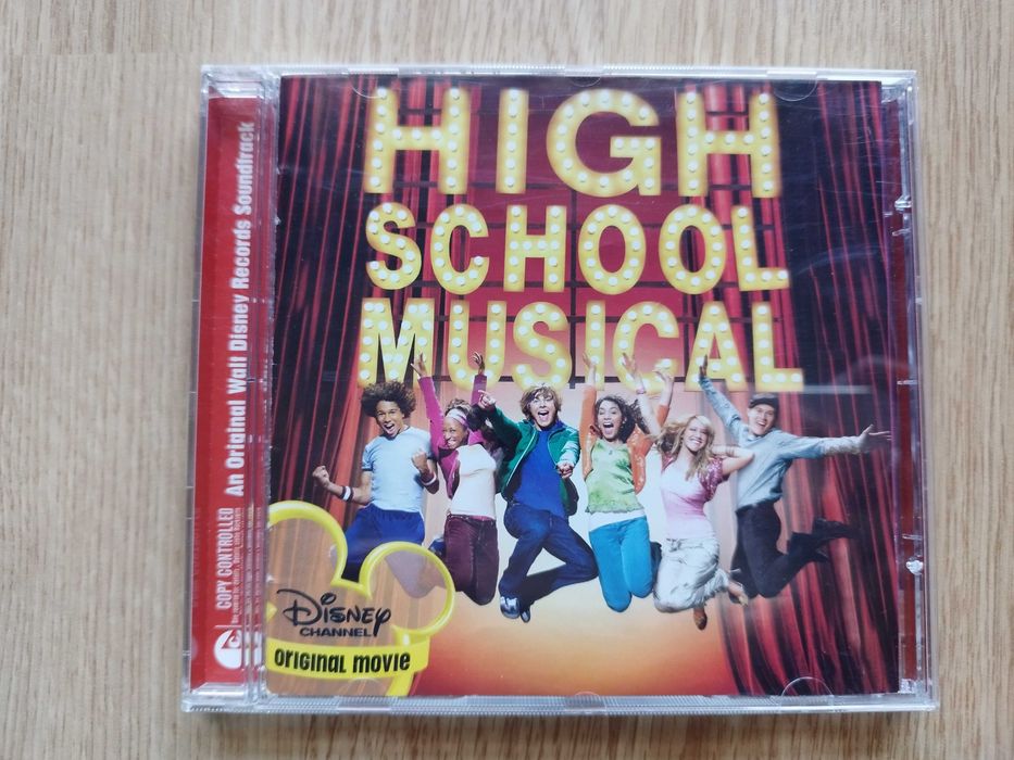 CDs + DVD High School Musical - Disney Channel Odivelas • OLX Portugal