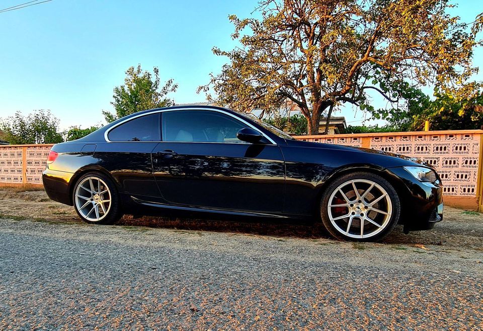 Felgi Japan Racing JR30 18" 18x8,5 ET35 BMW 5x120 E90 E91 E92 F30 ...