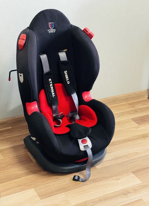Автокрісло Eternal Shield чорне з червоним (Самовивіз,Киів): 1 200 грн ...