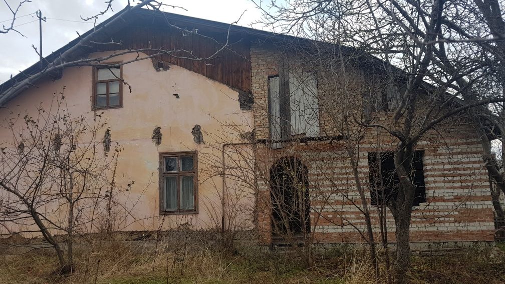 Половина будинку в центральній частині Борислава 25 000 Продаж