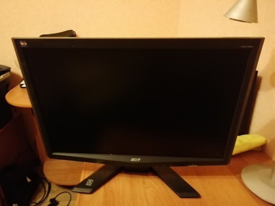 Монитор к компьютеру: 1 000 грн. - Монітори Київ на Olx