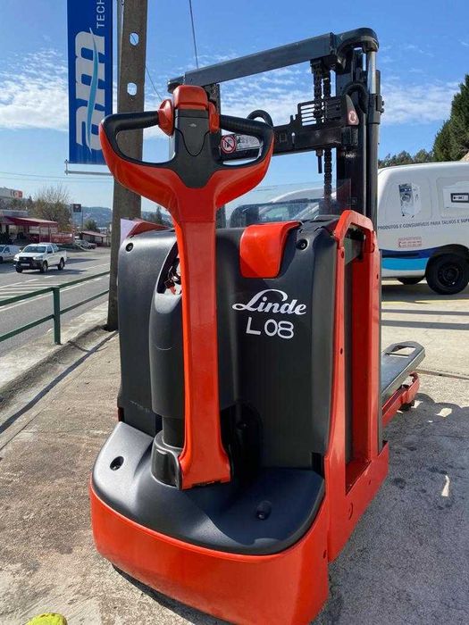 STACKER LINDE L08 Priscos • OLX Portugal