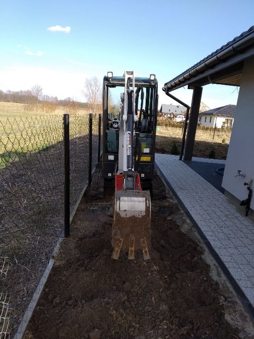 Usługi minikoparką bobcat,mini koparko-ładowarką 2cx ,koparka Głowno ...
