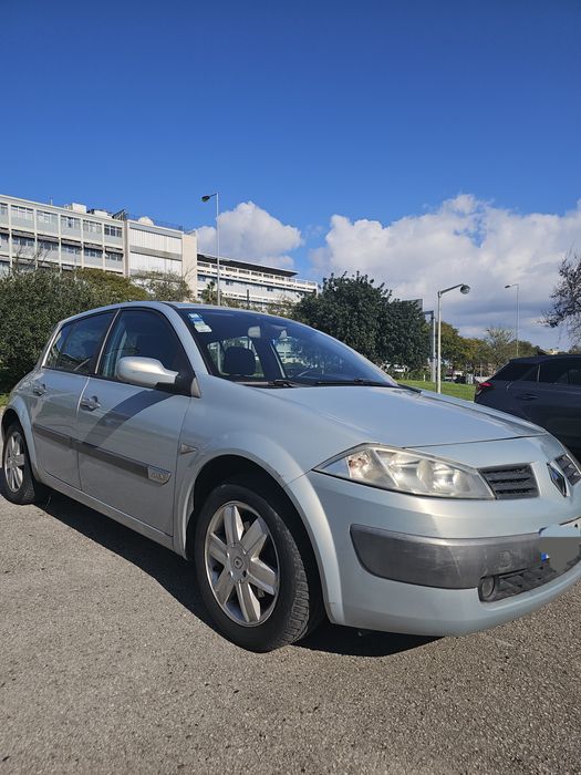 Renault Megane II Hatchback 1.6 Olivais • OLX.pt