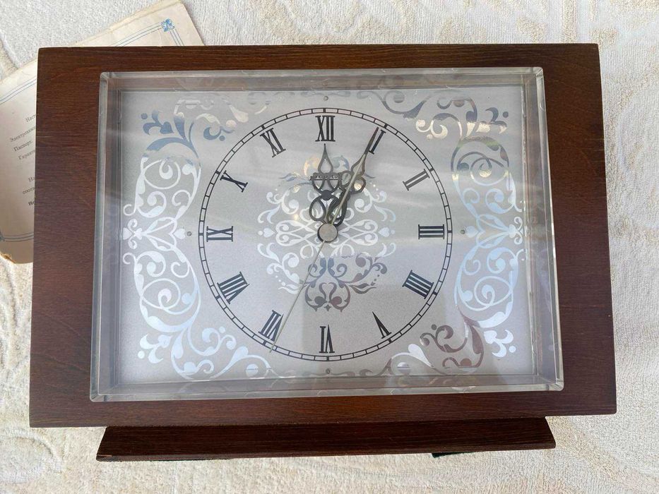 Настольные часы "Весна", СССР: 550 грн. - Колекціонування Слов'янськ на Olx