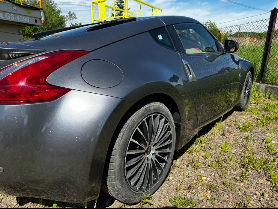 Nissan 370 Z sprawny Wadowice • OLX.pl