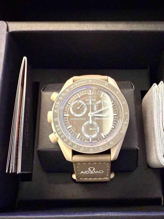 Omega Swatch Desert Series SO33T103 - Ciepłe odcienie beżu i brązu ...