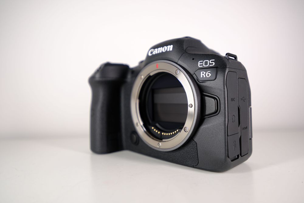 Canon EOS R6 Body + гарантія / без передоплат: 53 998 грн. - Об'єктиви ...