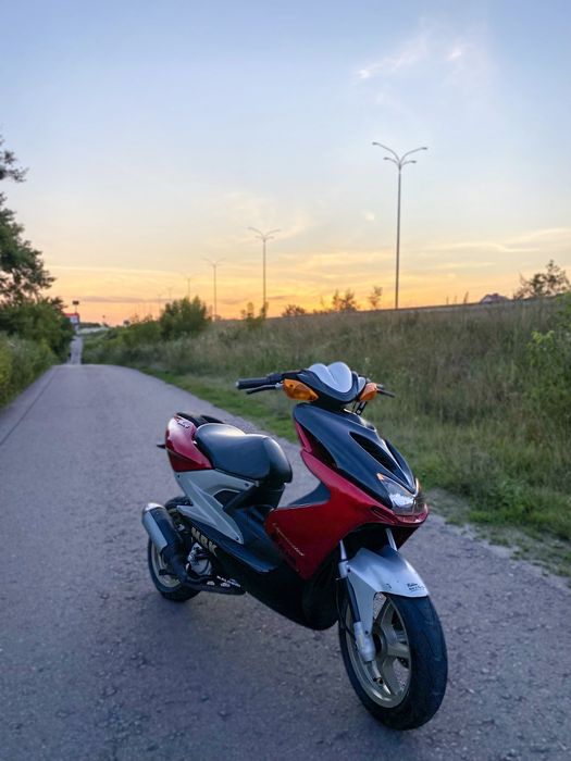 Yamaha aerox MBK: 1 400 $ - Мопеди / скутери Рівне на Olx