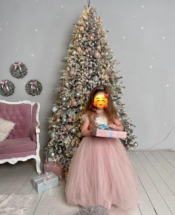 Вечірнє плаття для дівчинки 2 000 грн Одяг для дівчаток Київ на Olx