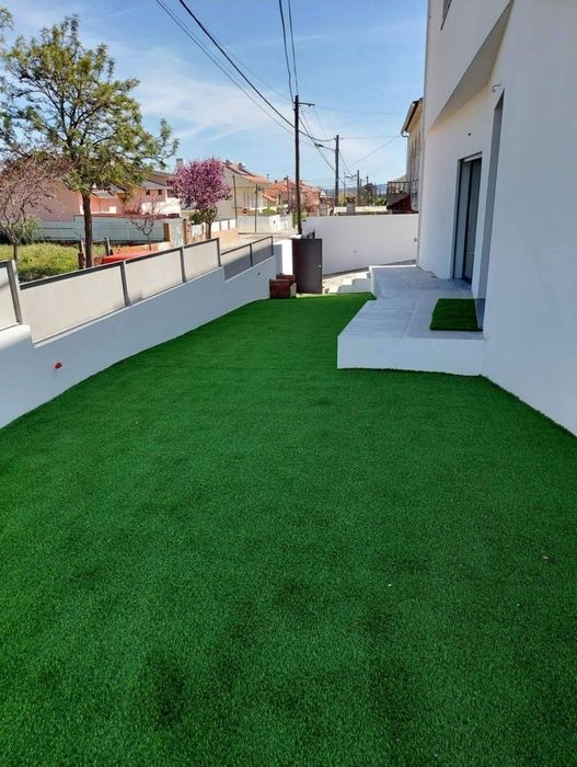 Relva artificial 40 mm Quinta do Anjo • OLX Portugal