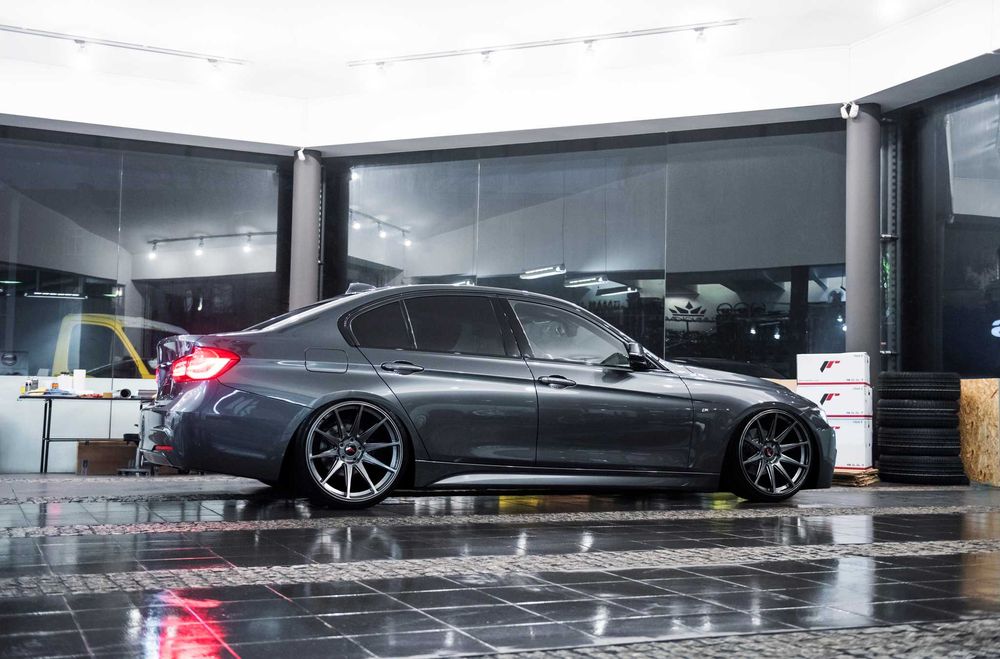 Felgi Japan Racing JR11 19" 8,5J + 9,5J 5x120 BMW E90 E91 F30 F32 F36 ...