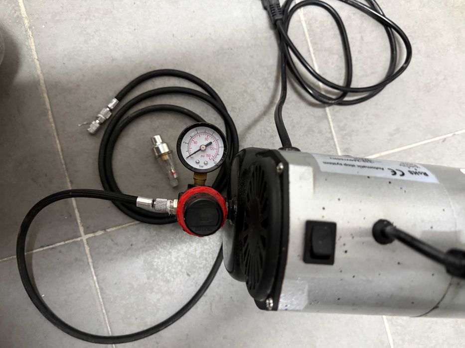 Compressor automático para aerógrafos e hobbistas Loures • OLX.pt