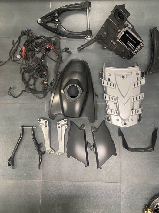 BMW R1200GS K25 Lampa Stelaz Fotele Kierownica Airbox Czeladź Kolonia ...