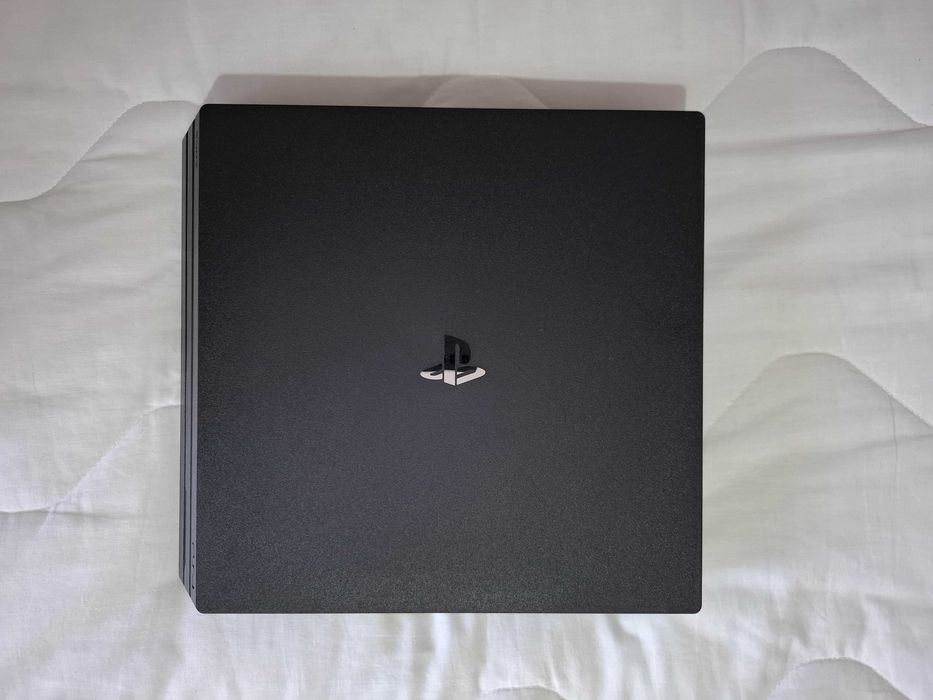 PlayStation 4 Pro 1 TB + Comando + Caixa Vila Chã de Ourique • OLX Portugal