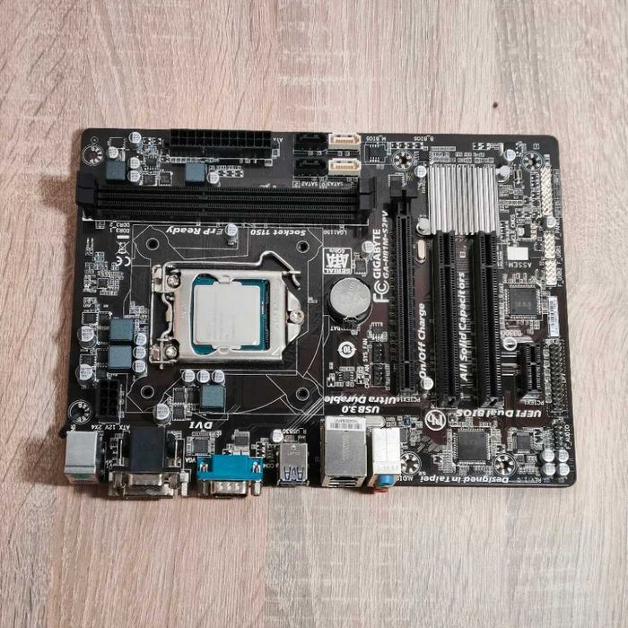 Płyta główna mATX Gigabyte GA-H81M-S2PV DDR 3 s.1150 + Intel Pentium Warszawa Śródmieście • OLX.pl