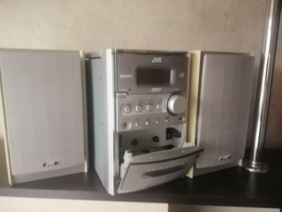 Музыкальный центр JVC UX-H300: 1 500 грн. - Музичні центри Чернігів на Olx