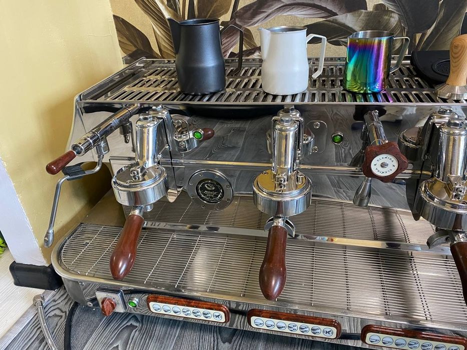 Професійна кавомашина Elektra Classic Barlume Z1C 3GR: 50 000 грн ...