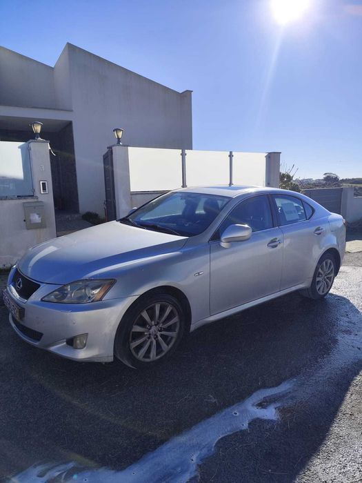 Lexus is220d executiv Igreja Nova E Cheleiros • OLX.pt