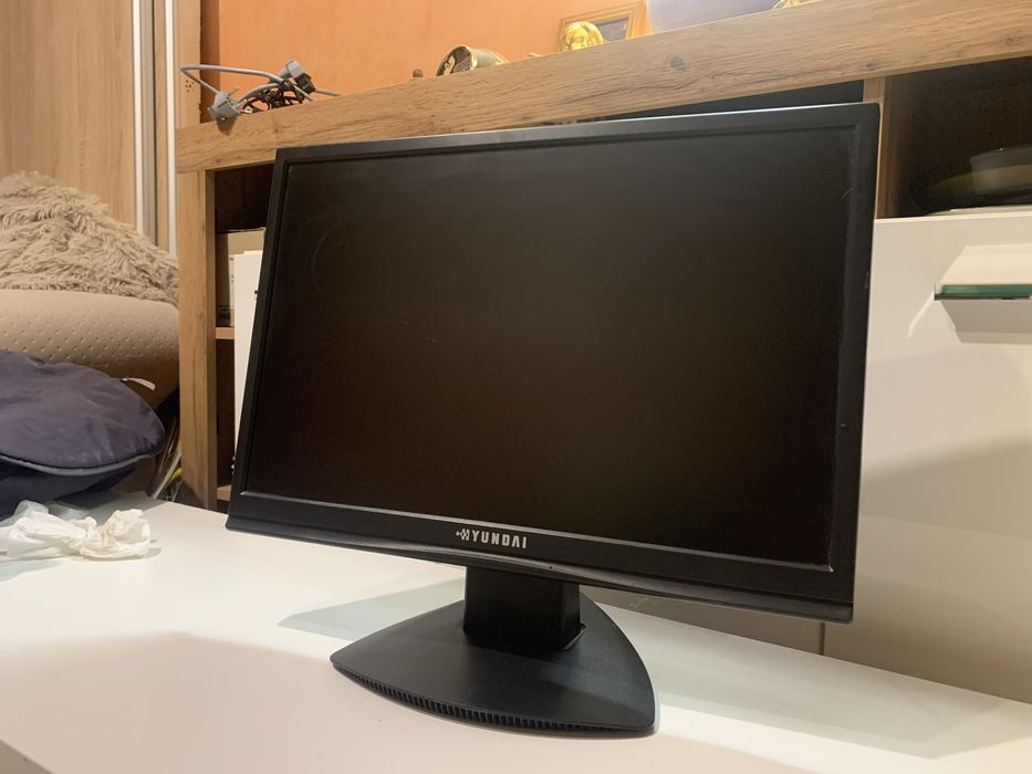 Monitor 19” Hyundai X93W Z GŁOŚNIKAMI czarny panoramiczny Swarzędz • OLX.pl