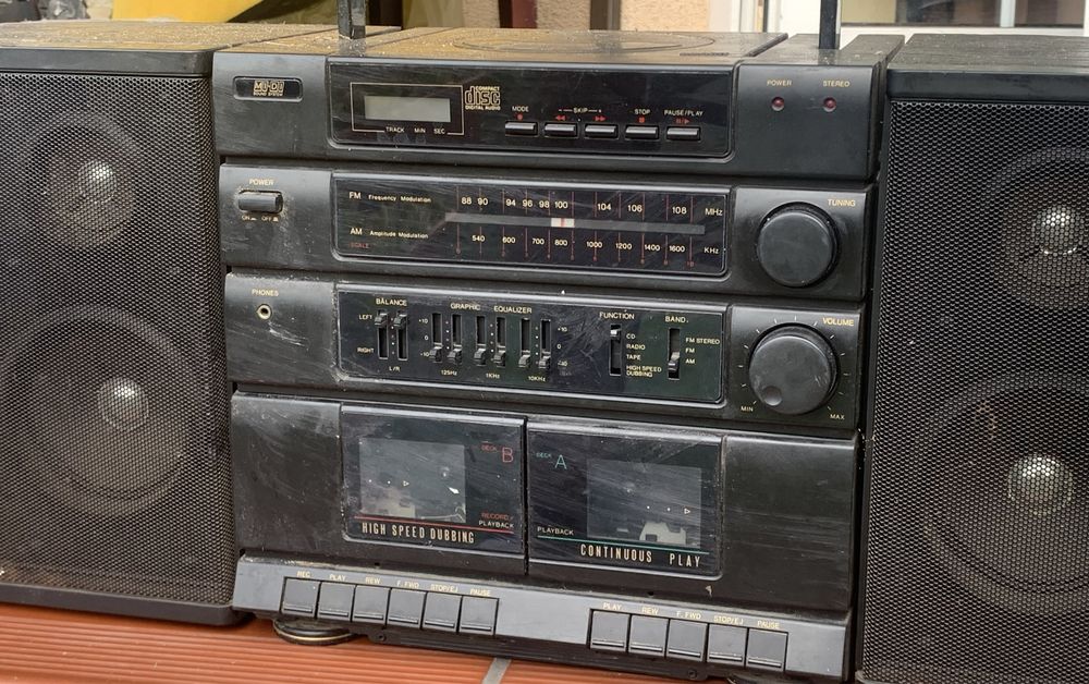 Boombox - radio, EQUALIZER, magnetofon, CD z lat 90 czarna wieża ...