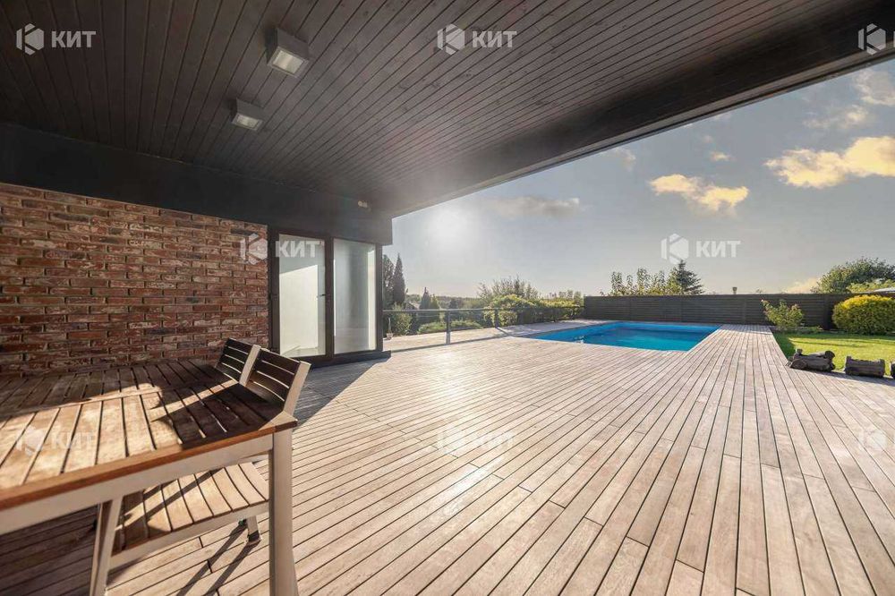 Будинок з басейном,Флоринка, Поряд Олексіївка ( Алексеевка ) 130140: ...