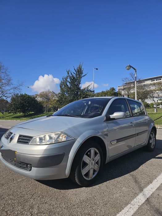 Renault Megane II Hatchback 1.6 Olivais • OLX.pt