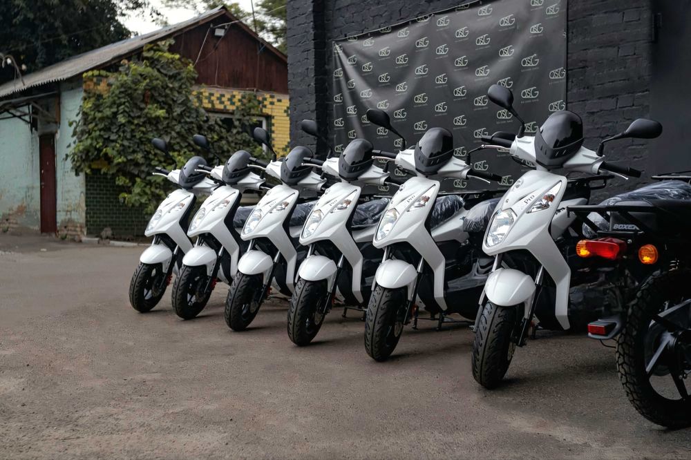 Nowość Wynajem Skuterów,50сс 125cc GLOVO Uber eats Wolt Bolt Warszawa ...