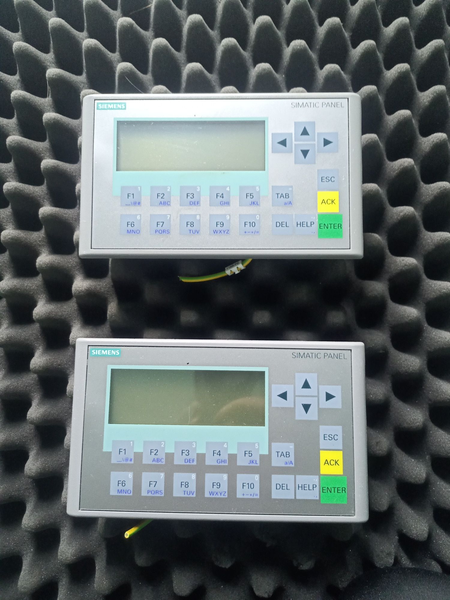 Siemens Simatic KP 300 Panel operatorski Regulator Napiecia HMI ... Siemens Simatic KP 300 Panel operatorski Regulator Napiecia HMI ...