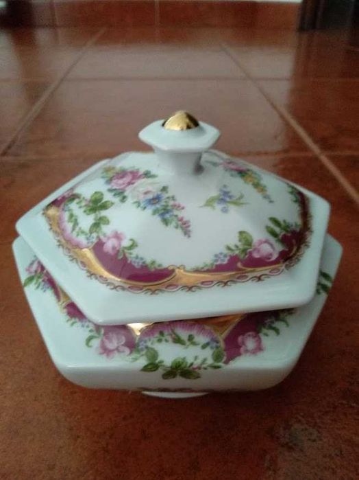 Diversa Louça em Limoges Bacelo E Senhora Da Saúde • OLX Portugal