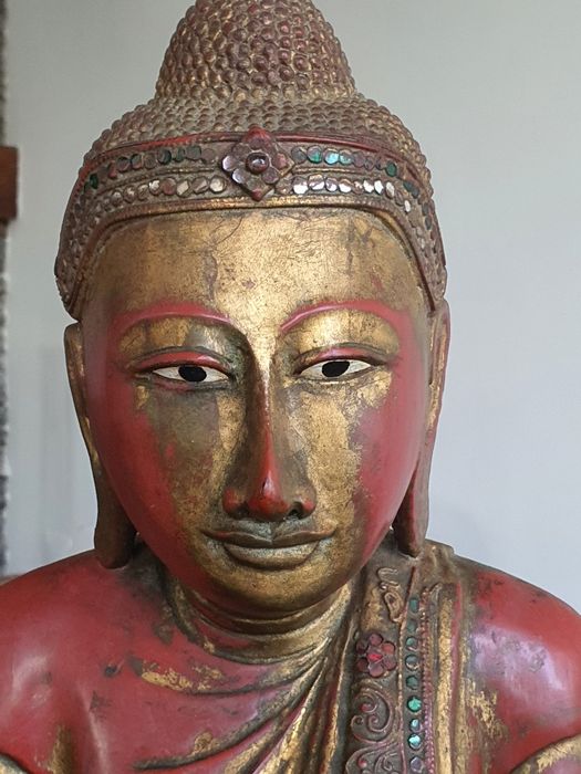 Buda em pé, em madeira Corroios • OLX.pt