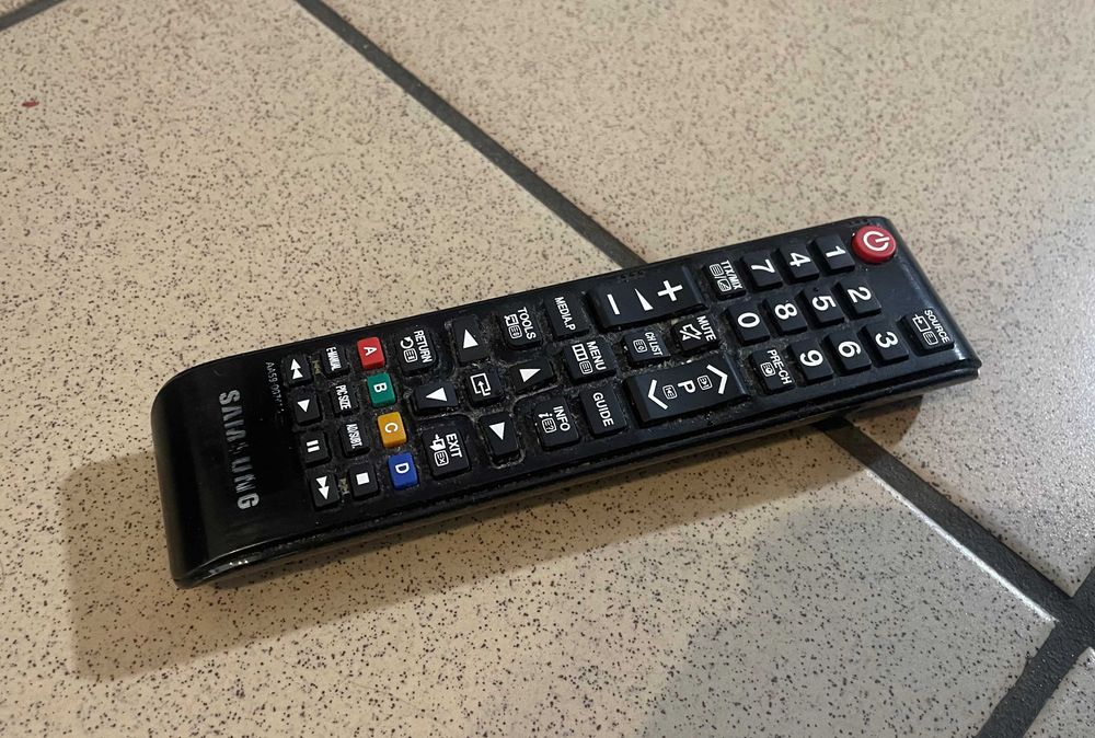 Telewizor SAMSUNG UE32J4000 uszkodzony/ Częstochowa NMP 6 Częstochowa ...