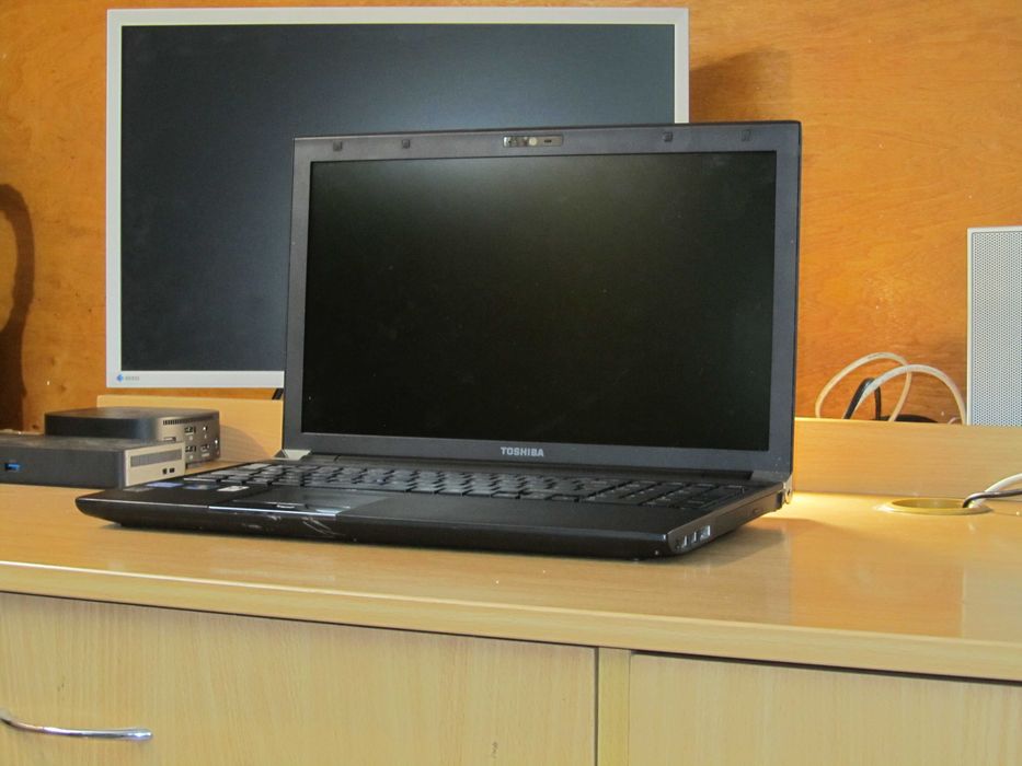 Toshiba Tecra R850 Intel i5-2520M 8 ГБ DDR3 : SSD 120 ГБ 15.6": 3 082 ...