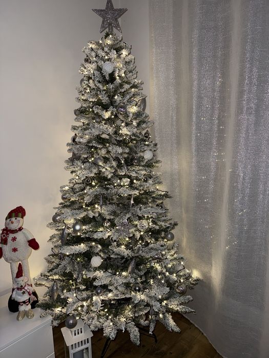 Choinka 210 cm ośnieżona Katowice Kostuchna • OLX.pl