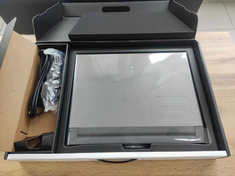 Dell Alienware M18 R2 QHD RTX 4090/i9-14900HX/64GB/1TB Win.11: 164 999 ...